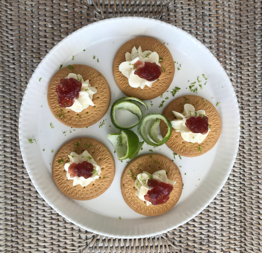 Cheesecake Topped Maria Cookies - The Creative Eats